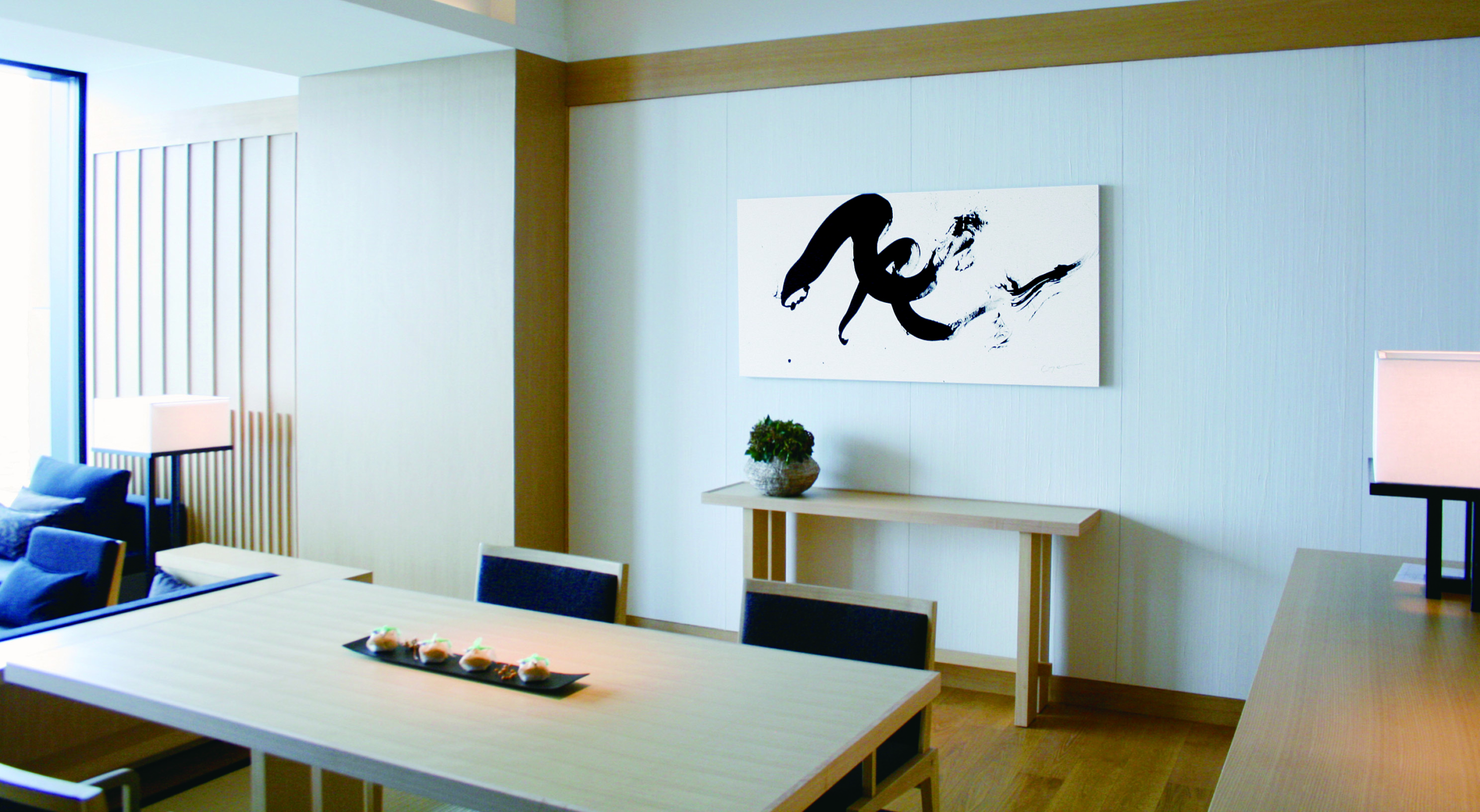 The appeal of calligraphy as interior art brought about by blank spaces ...